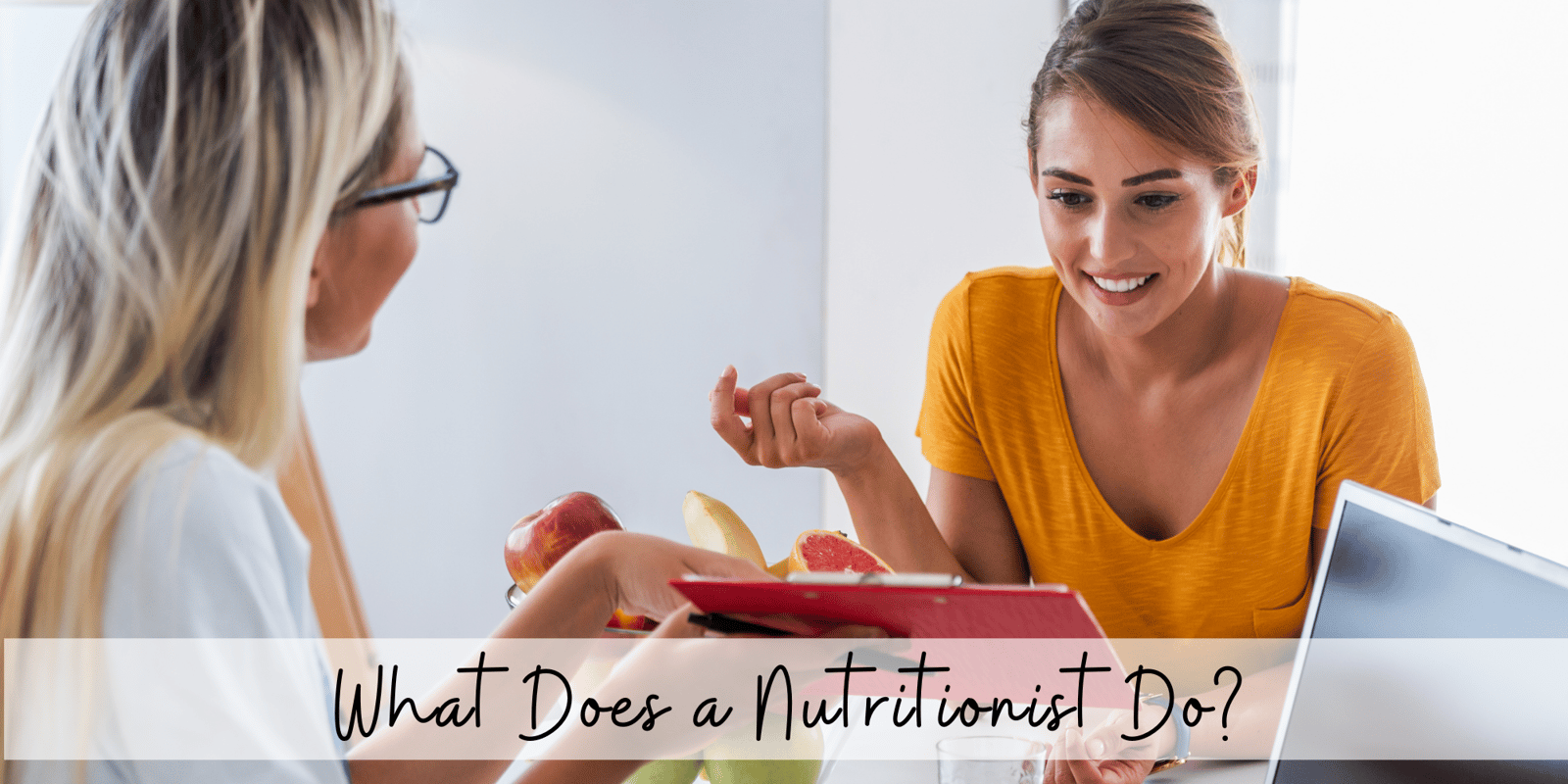 Nutritionist Vs Dietitian: What Is The Difference?